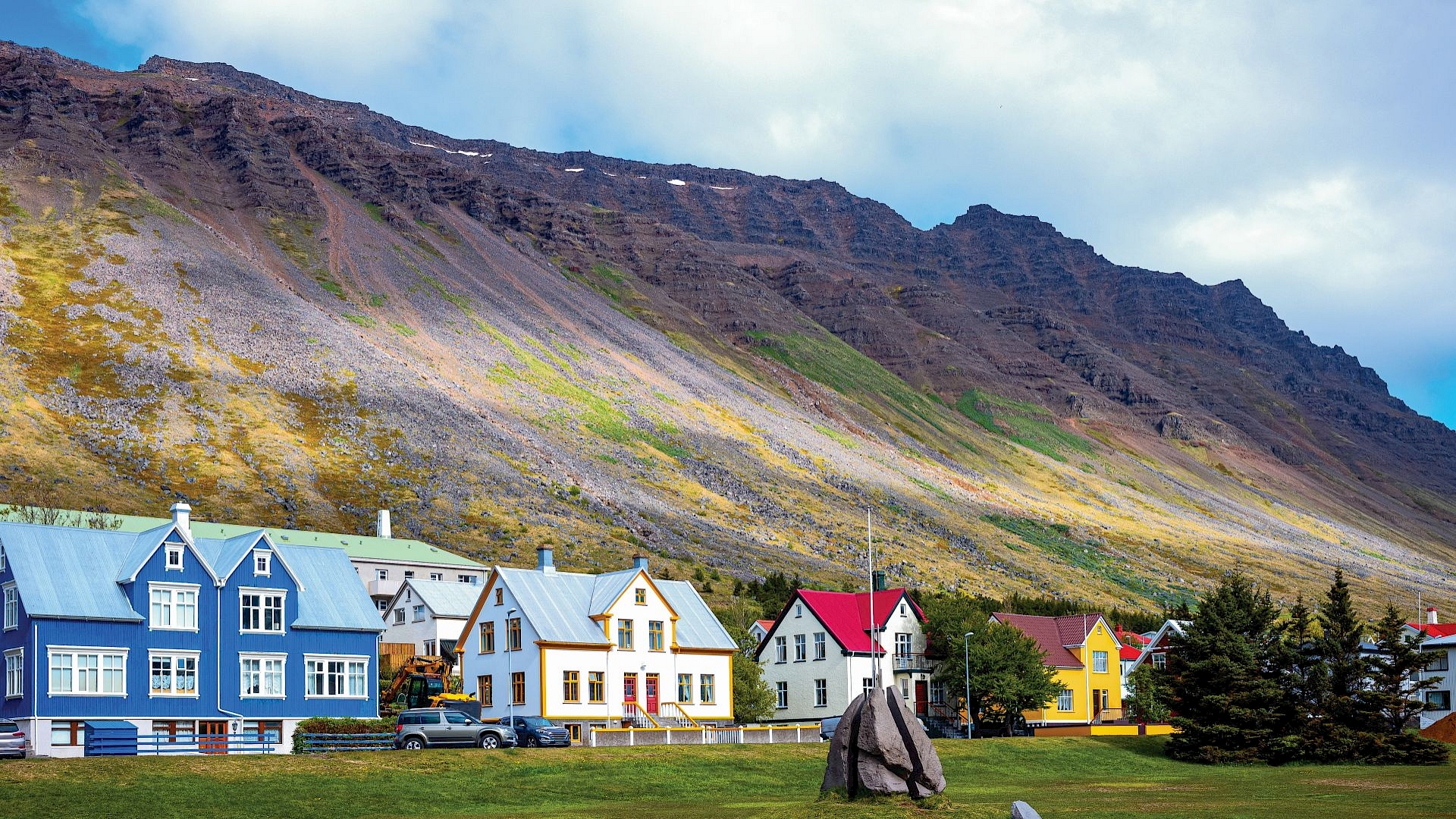 Iceland's Land of Ice & Fire - SAVE UP TO £920pp - Let's Holiday
